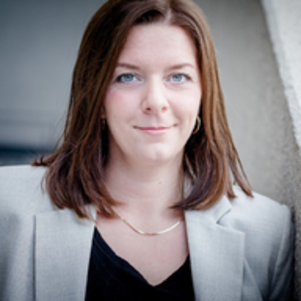 Sharon Schumann - Einrichtungsleitung - Psychotherapeutische ...