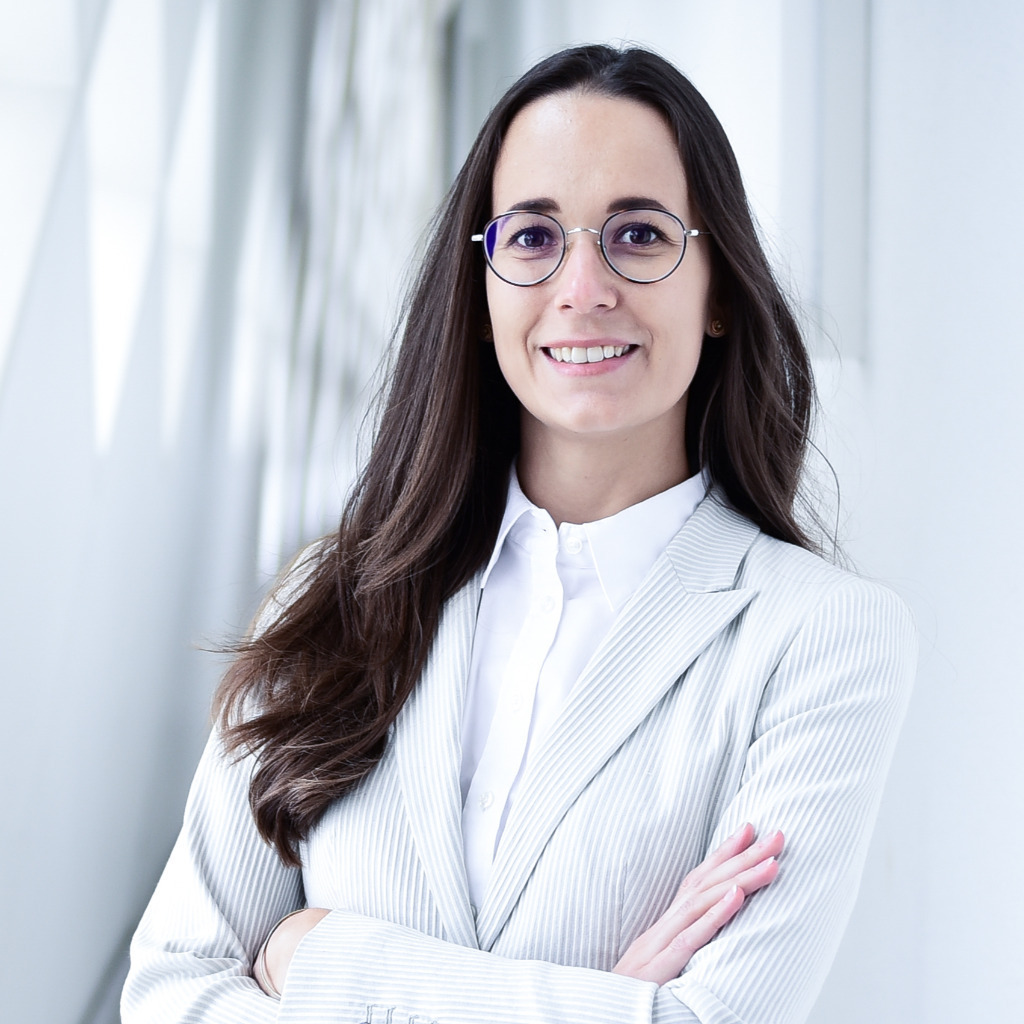 Dr. Kim Hartmann - Studiengangsleiterin & Hochschullehrerin - FHV ...