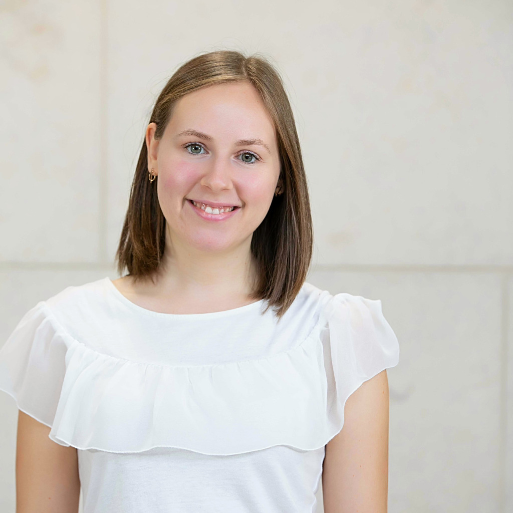 Anna Eberle - Junior Online Marketing Managerin - happybrush GmbH | XING