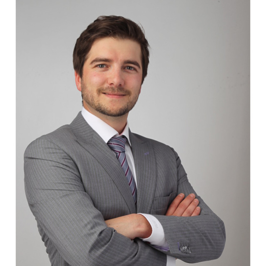 Julian Patrick Schneider - Senior Manager - EY (Ernst & Young) | XING