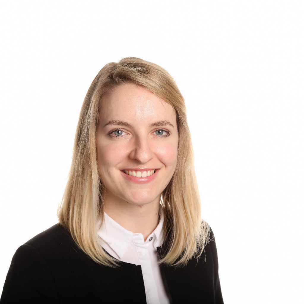 Annika Schmidt - Managerin Finanzsysteme - Porsche AG | XING