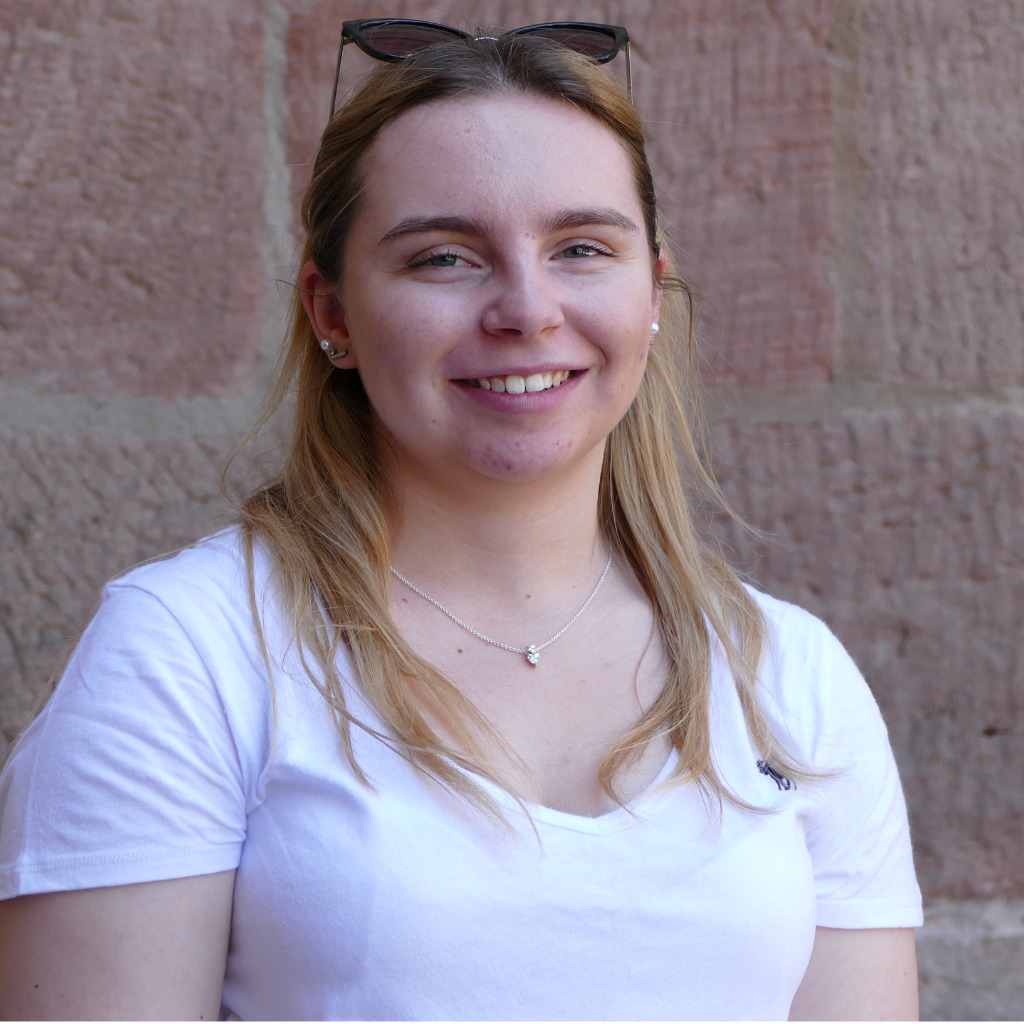 Julia Eckert - Medienkauffrau Digital und Print - BW Bildung und Wissen Verlag und Software GmbH ...