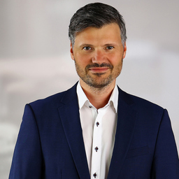 Wolfgang Gratzer - Head of Cluster Financial Services, Customer Service ...