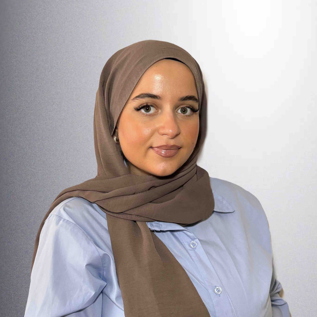 Berfin Sever - Mitarbeit im Familienunternehmen - Gebäudemanagement ...