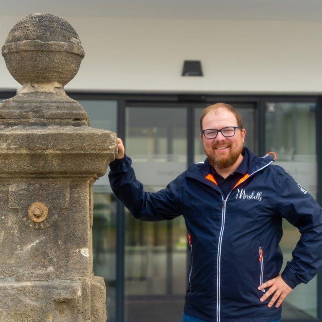 Robert Hille-Grimm - Geschäftsführender Gesellschafter - Mirabelle Care ...