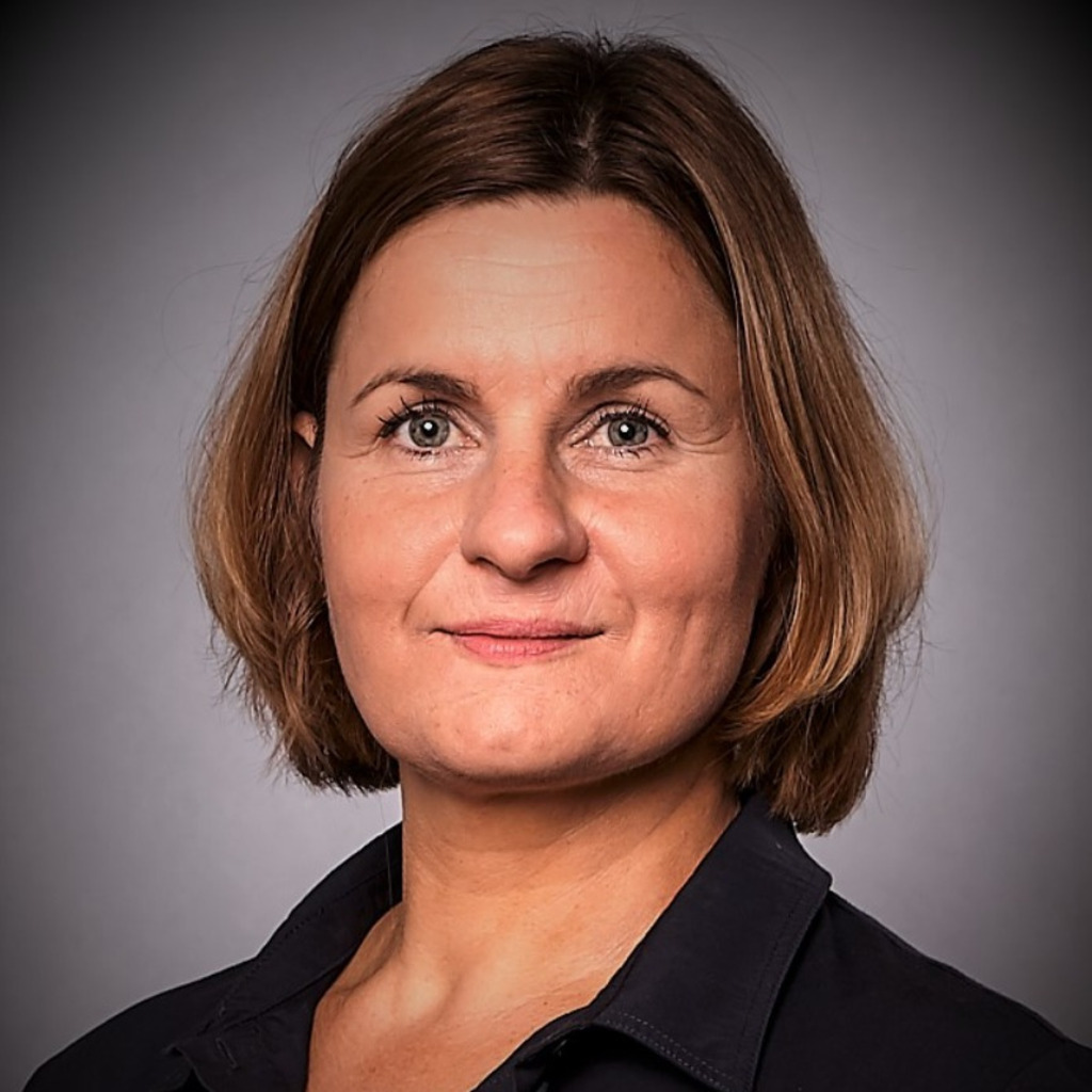 Dr. Nicole Dobrzinski - Referentin für Sedimentologie, Reservoir ...