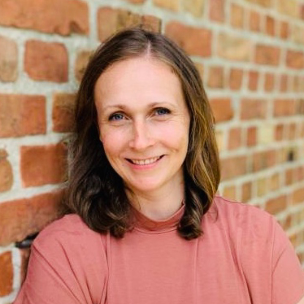 Andrea Burkhardt's Instagram, Twitter & Facebook on IDCrawl