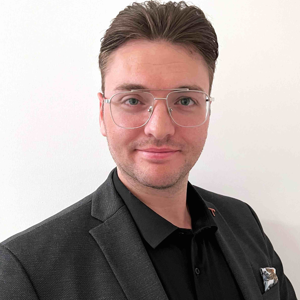 Daniel Scioia - Mediengestalter Digital und Print - Straub-Verpackungen GmbH | XING