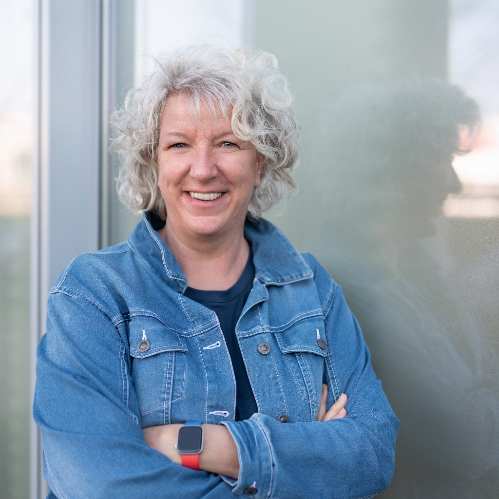 Ute Bayer - Assistentin Aufsichtsratsvorsitzende/Vorstandsvorsitzender ...