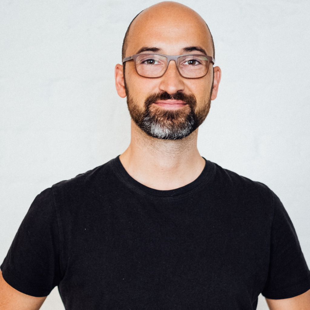 Thomas Henz - Geschäftsführer & Digital Product Strategy - Johnny Bytes ...