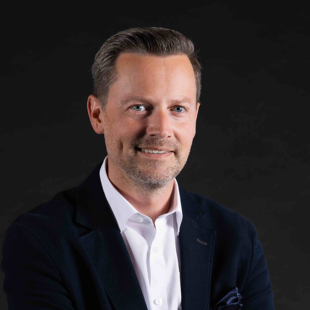 Christian Altmann - Prokurist, Leiter Cluster & Netzwerke - Business ...