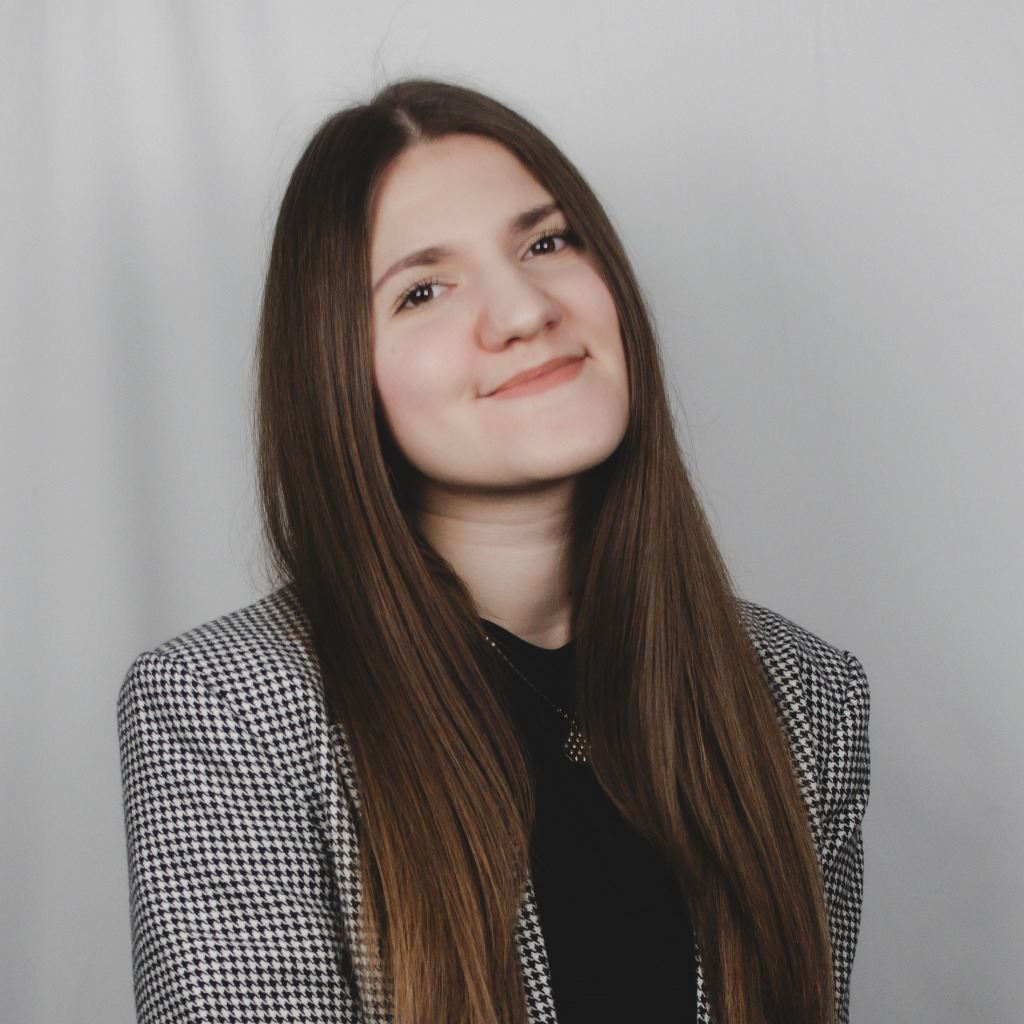 Anastasiia Stulen - Mitarbeiterin Humanitäre Hilfe für die Ukraine ...