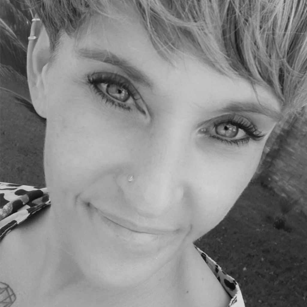 Andrea Hoffmann - Immobilienkauffrau - Domoconzept Immobilien und Verwaltung GmbH & Co. KG. | XING