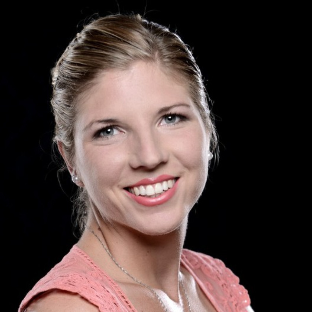 Britta Backsmann - Mitarbeiterin in der Presse- und ...