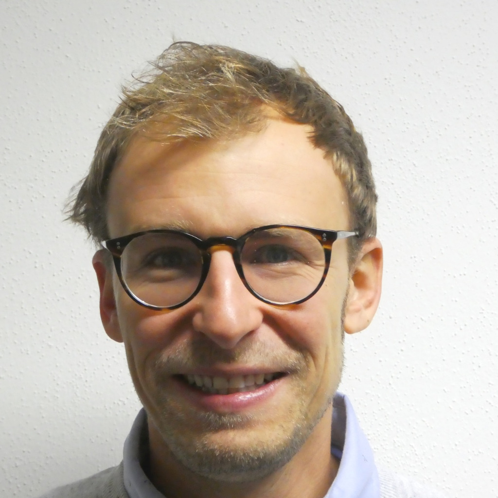 Dr. Raphael Esterl - Leiter Strukturen und Materialien - Bayern-Chemie ...