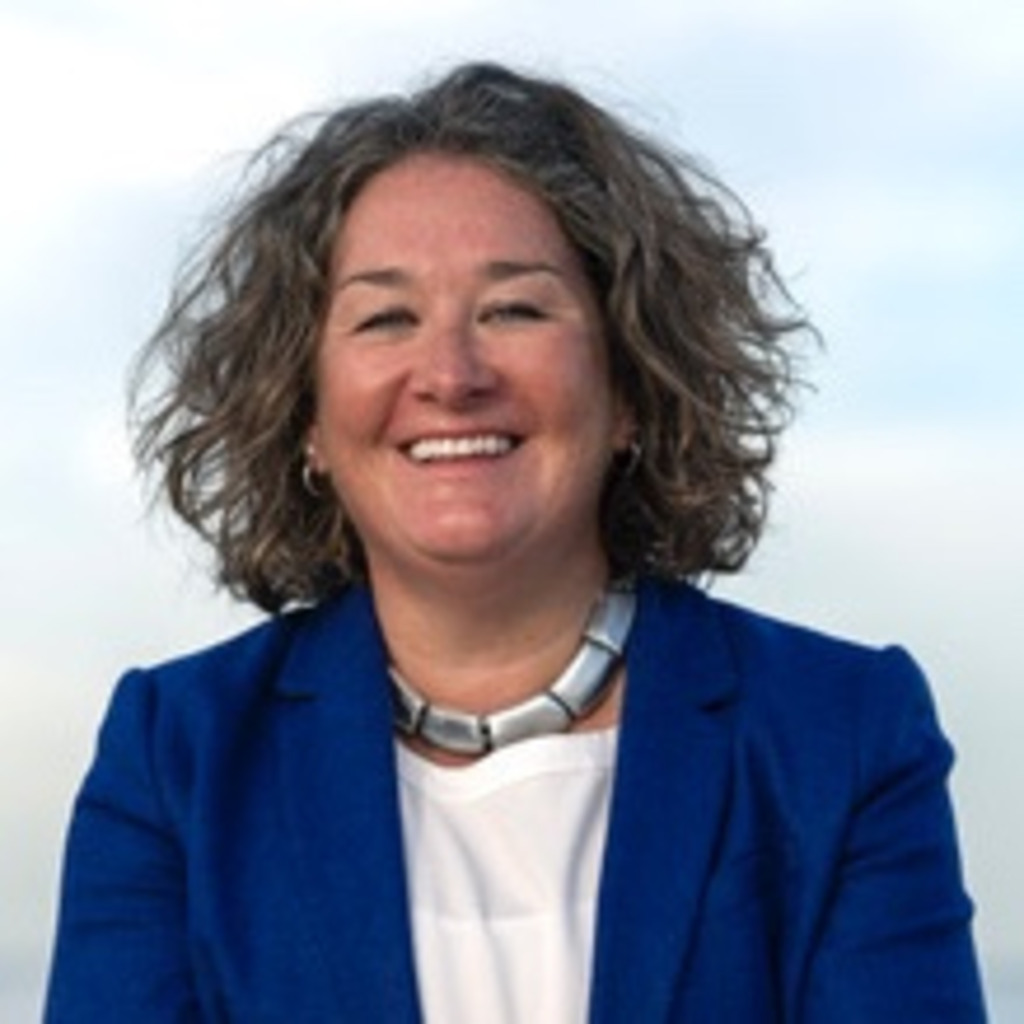 Lisa Norcross - Director Industry 4.0 , Circular Economy and Innovation ...