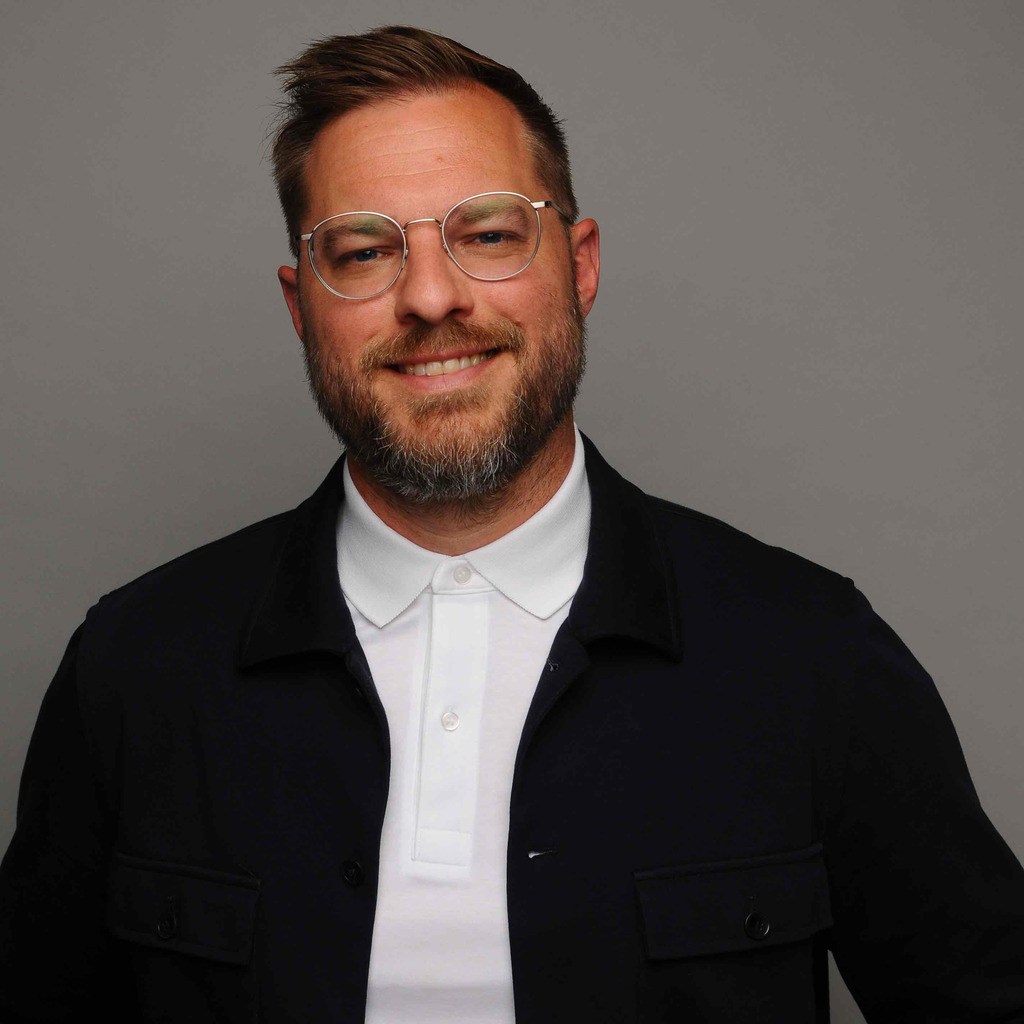 Philipp Brunner - Einkäufer/ Buyer - Hirmer GmbH & Co. KG | XING