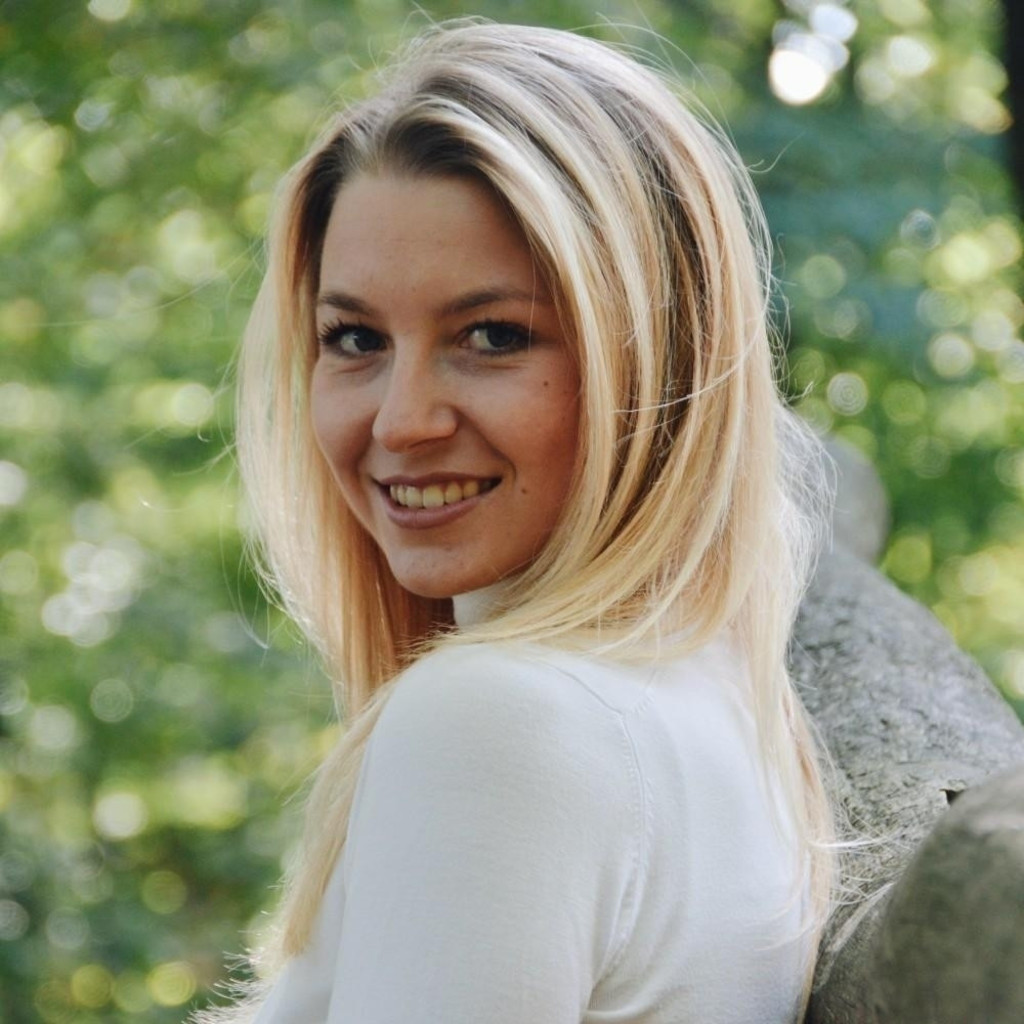 Laura Gluck's Instagram, Twitter & Facebook on IDCrawl