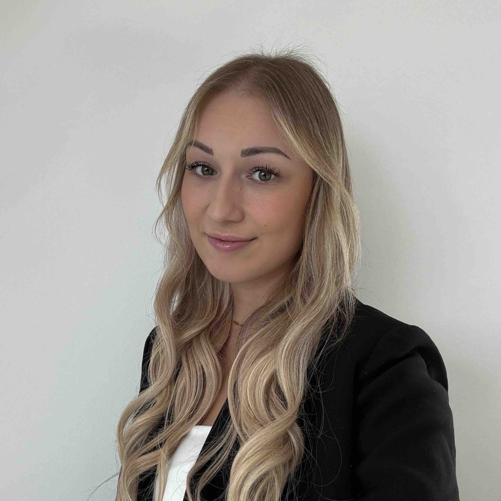 Julia Roth - Kundenberaterin Privatkunden - Kreissparkasse Rhein ...