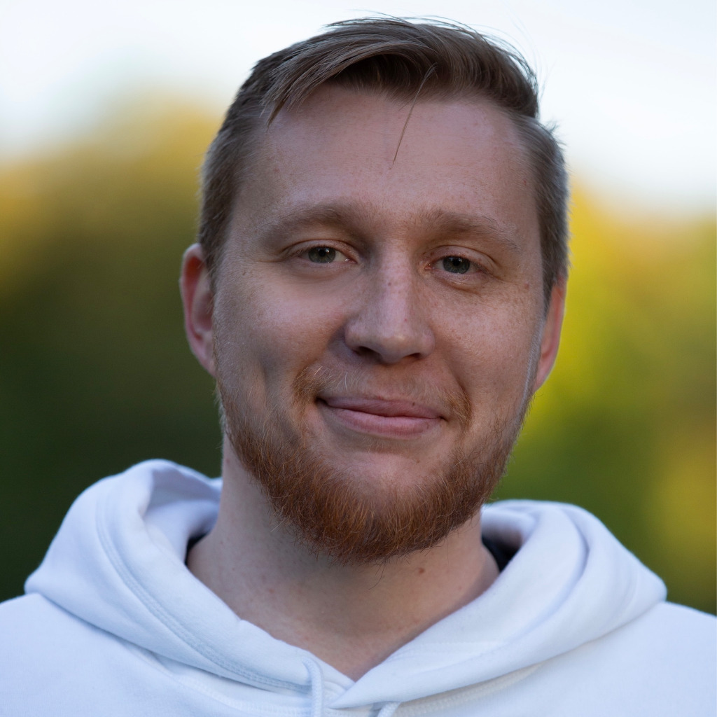 Alex Hahn's Instagram, Twitter & Facebook on IDCrawl