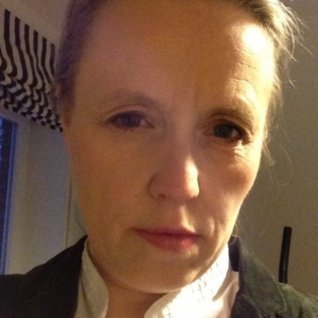 Angela Lyle - Freelance Grafik Designerin - für Peter Schmidt Group ...