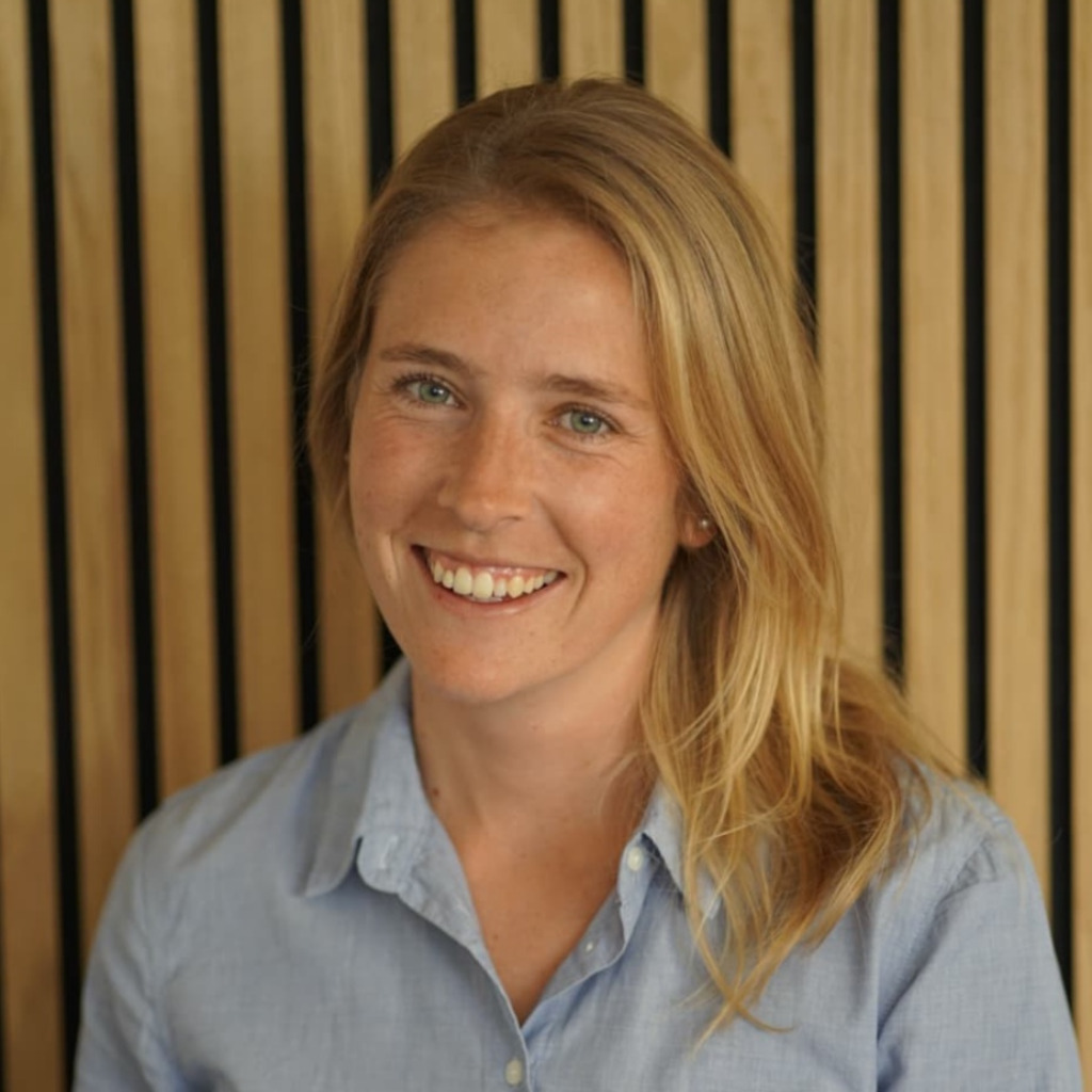 Jennifer Zacher - Montageleiterin, Dental Fachplanerin - Henry Schein ...