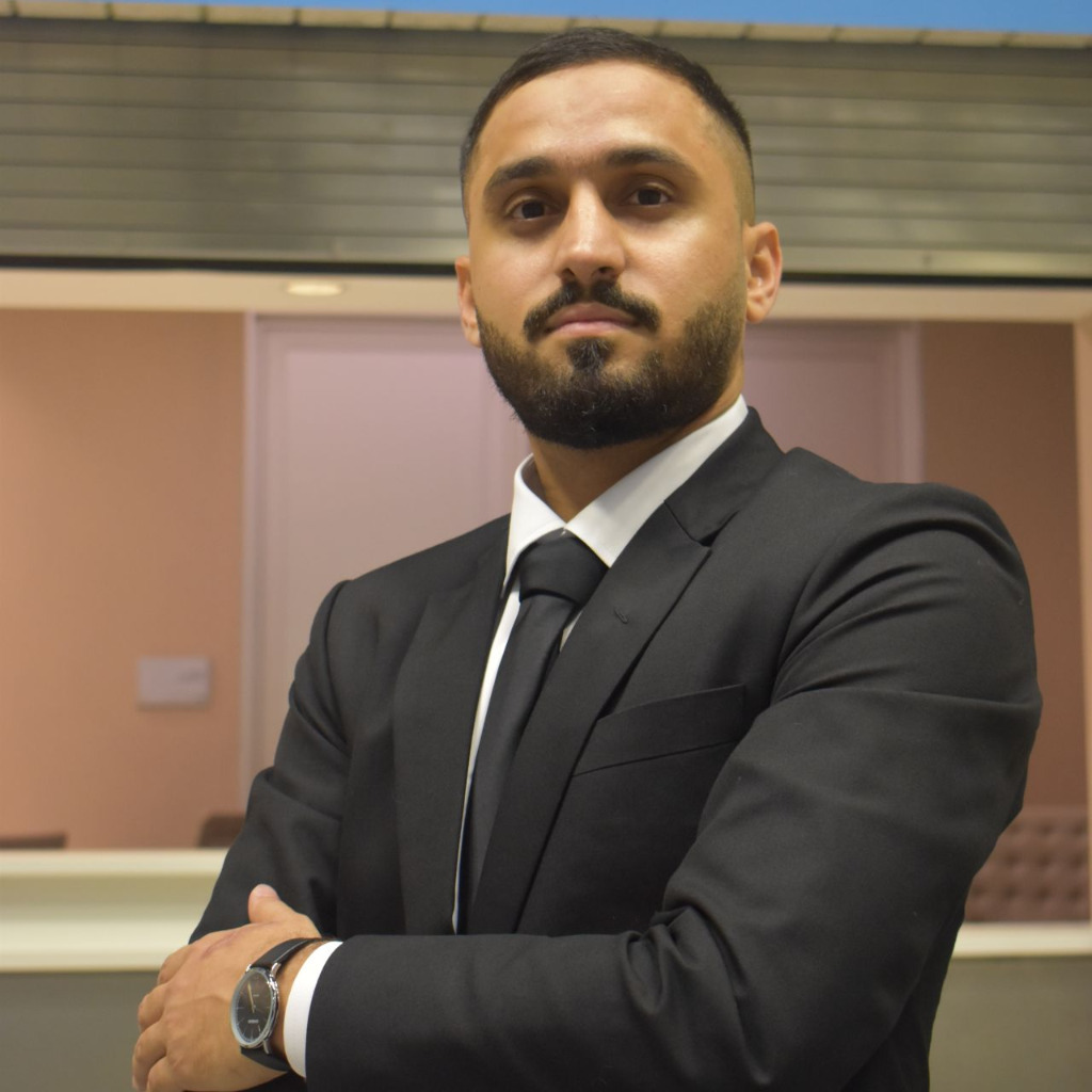 Mohammad Osama Khan: Ausbildung und Berufserfahrung | XING