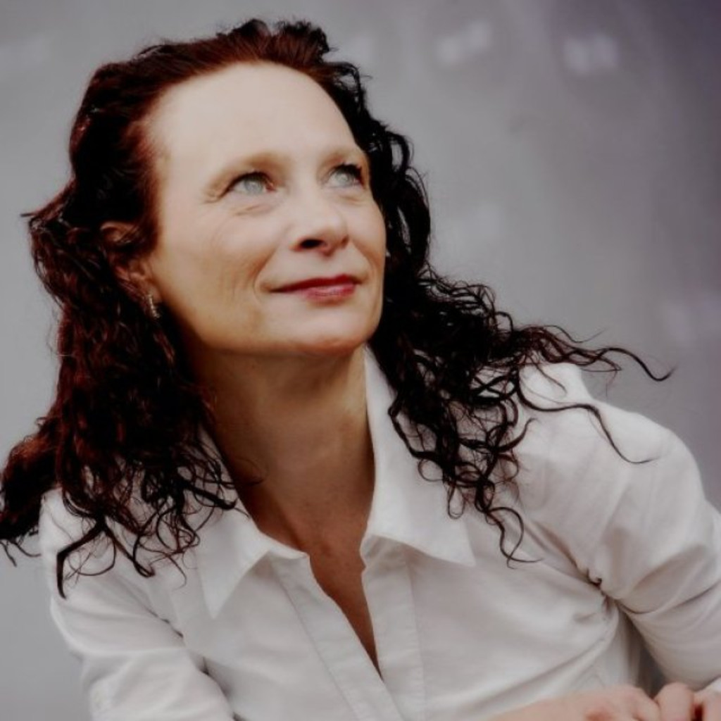 Christine Weiser: promoter und messehostes | XING