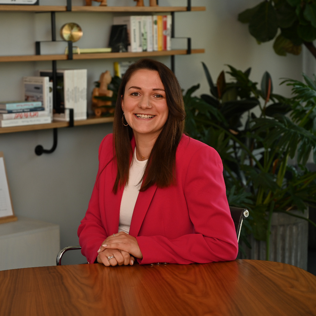 Deborah Rusin - Recruitment Consultant - Frank Recruitment Group | XING