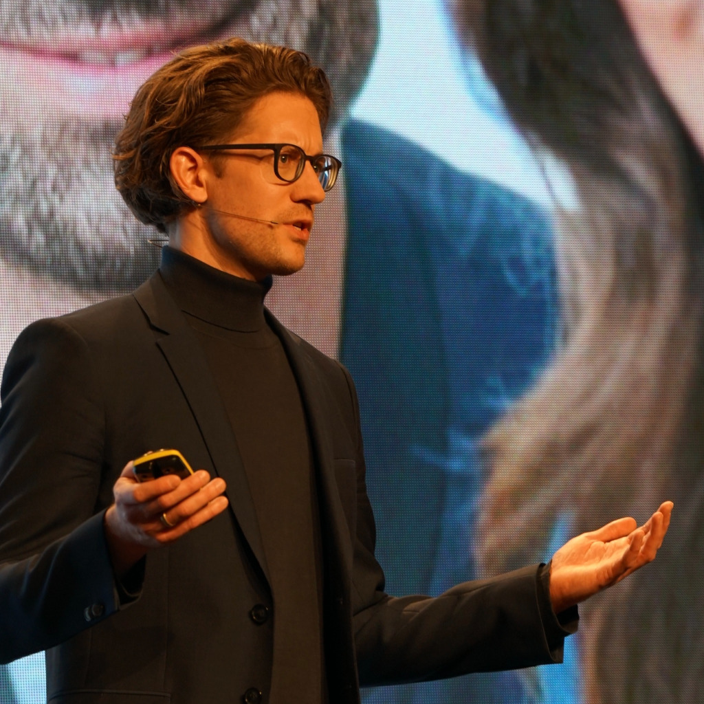 Georg Baur - Teamleitung VTS und ZEISS EyeCare Network - Carl Zeiss ...