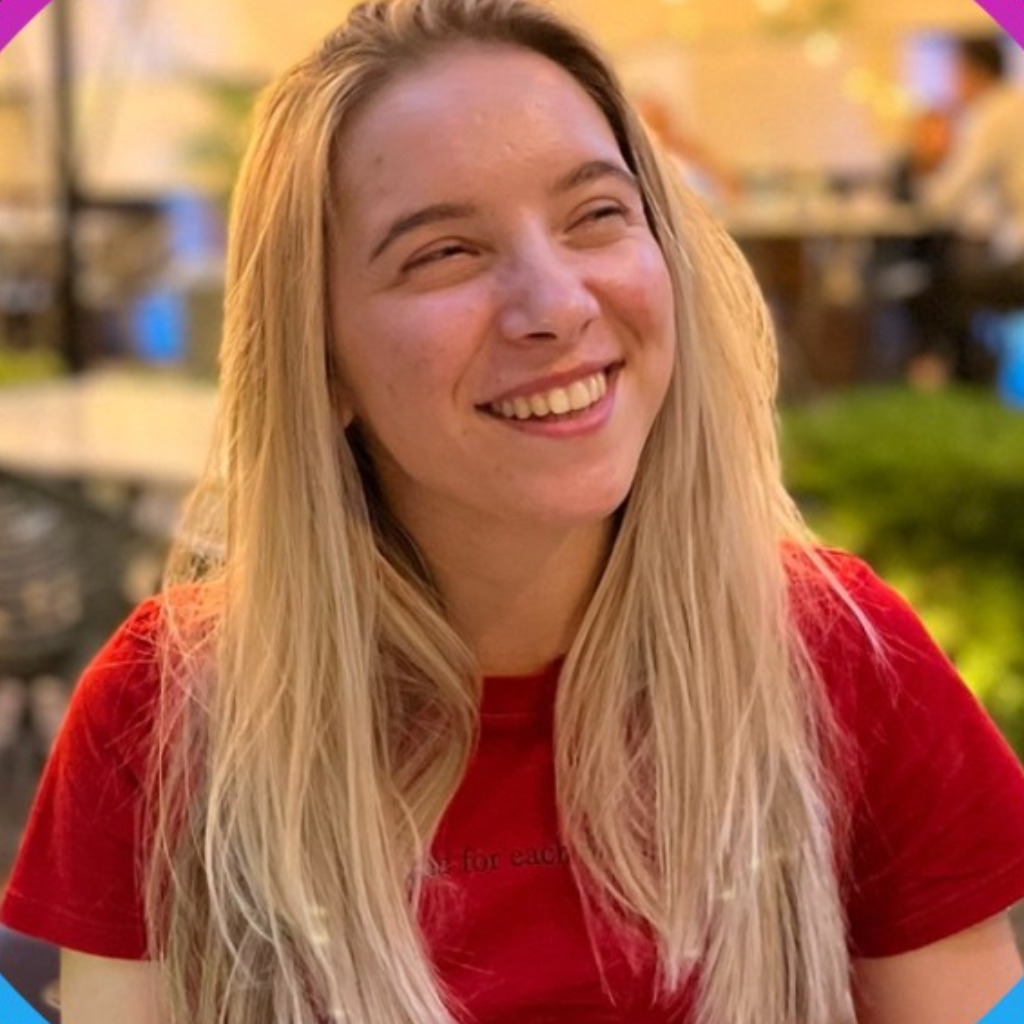 Csécs Andreea - Founding Frontend Developer - GrowthCube | XING