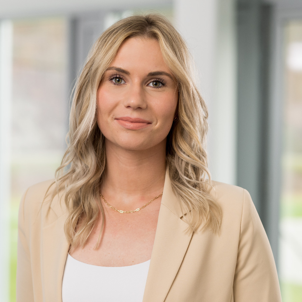 Michelle Zimmermann - Leiterin Ausbildung & Entwicklung - Otto Building ...