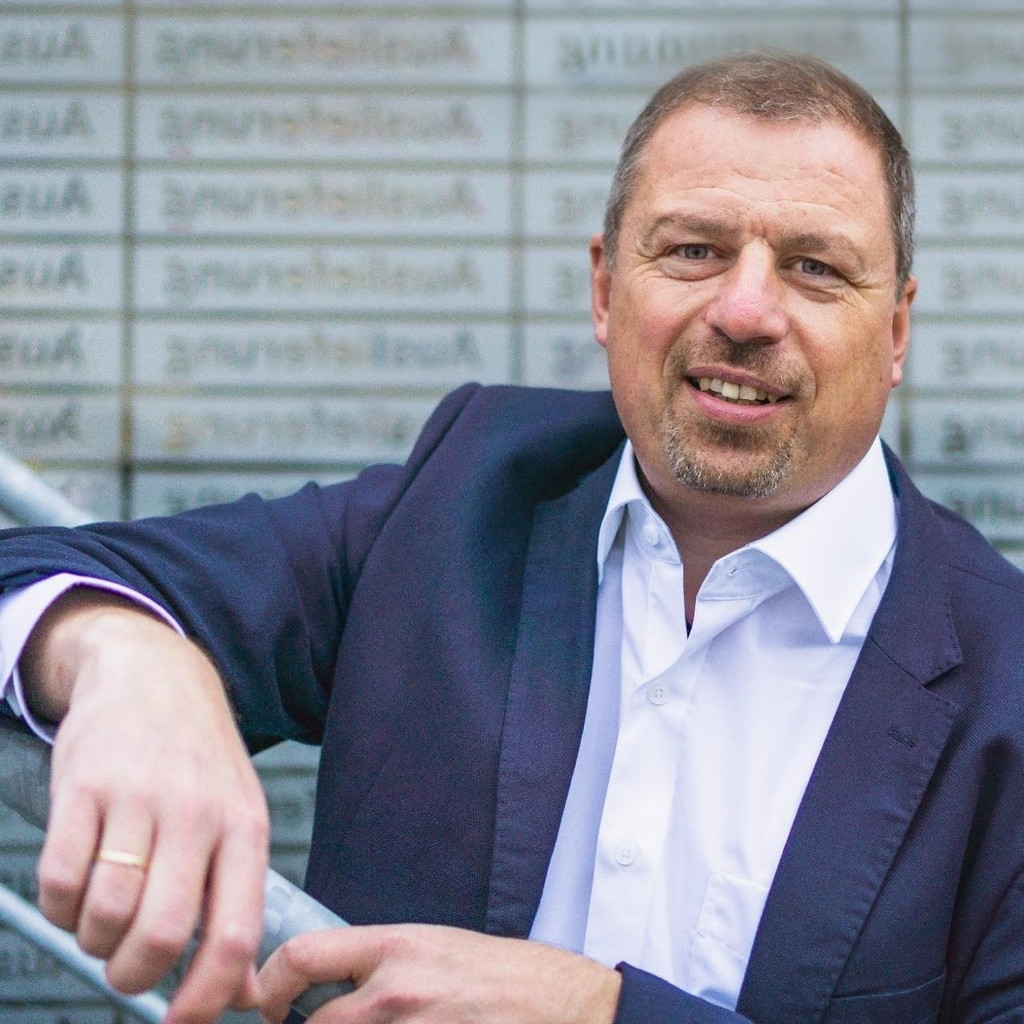 Uwe Behrendt in der Personensuche von Das Telefonbuch