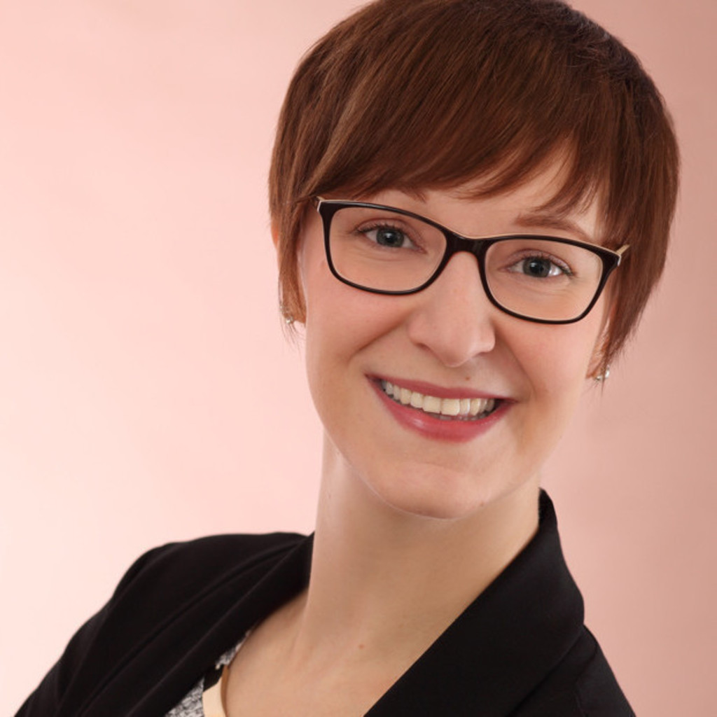 Heidi Helbing - Personalsachbearbeiterin - Dr. Gühring KG Treuen | XING