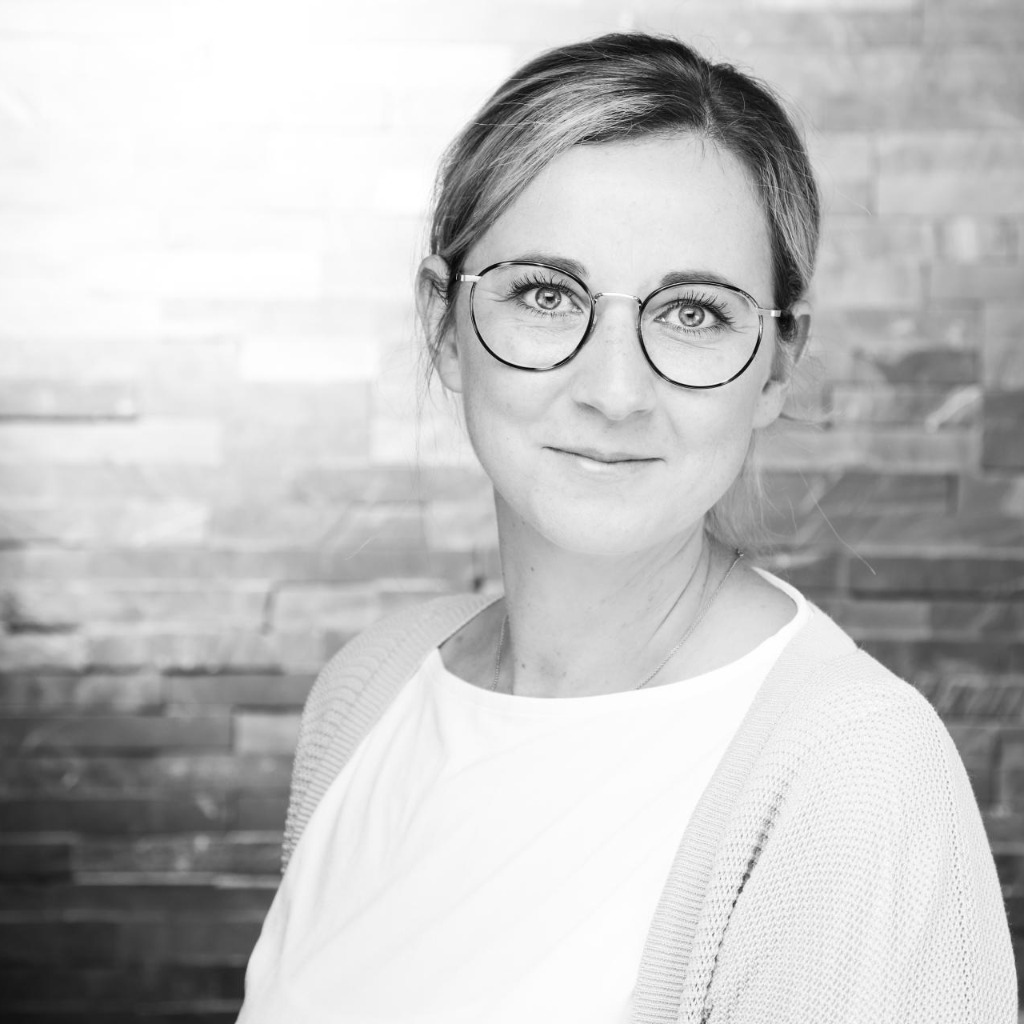 Laura Merz's Instagram, Twitter & Facebook on IDCrawl