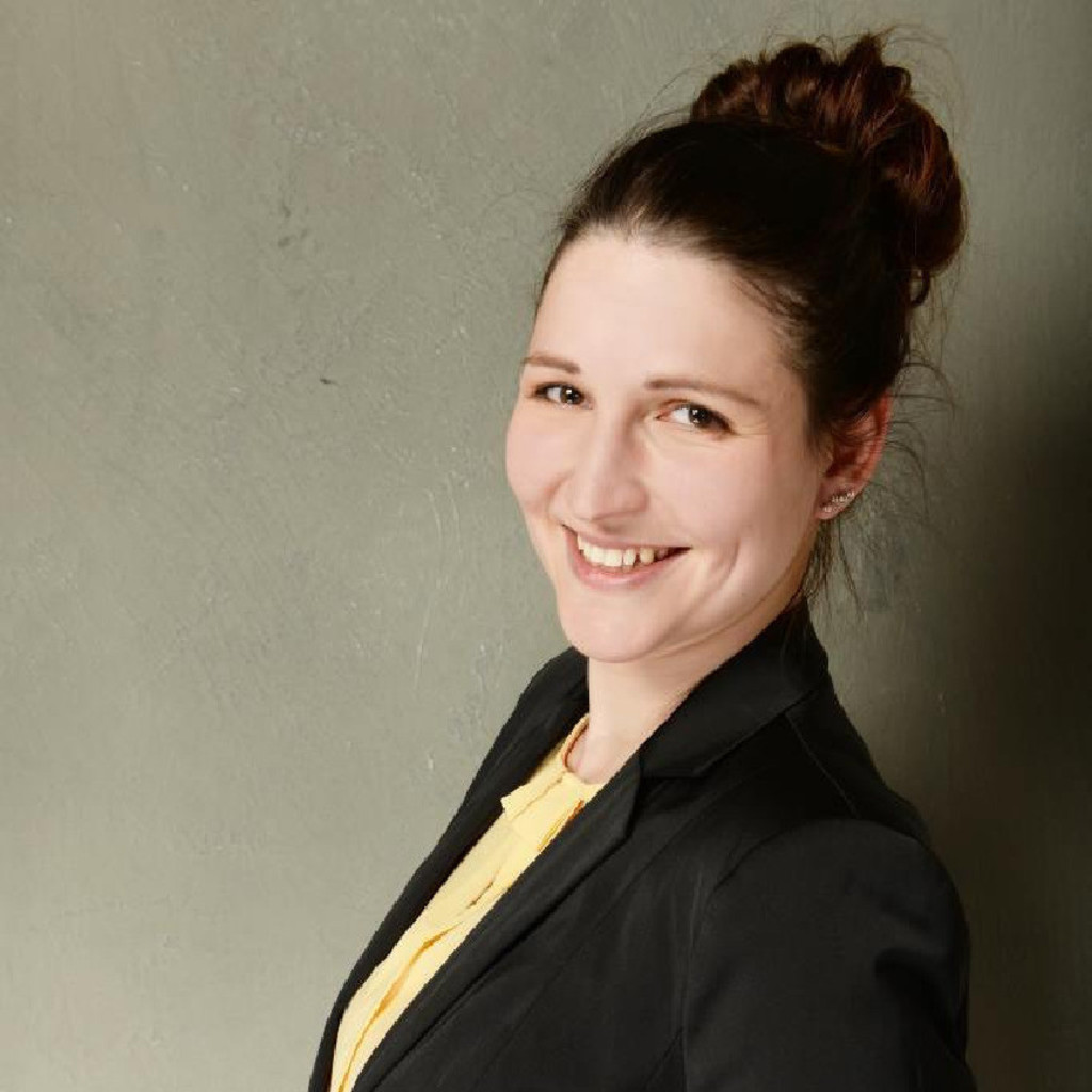 Julia Burkhardt - Supply Chain, Logistic and Trade Compliance Analyst ...