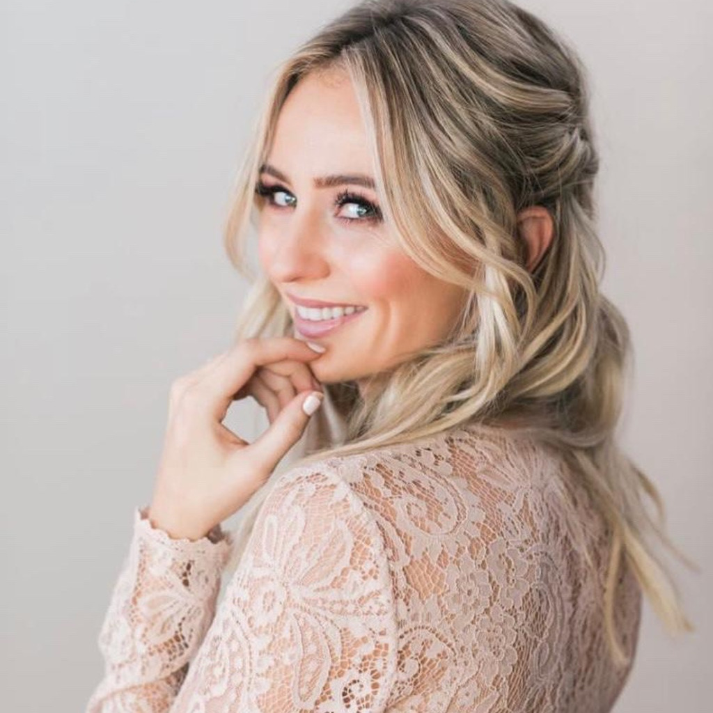 Nora Smith - Head of Investor Relations - Dreams Real Estate’s | XING