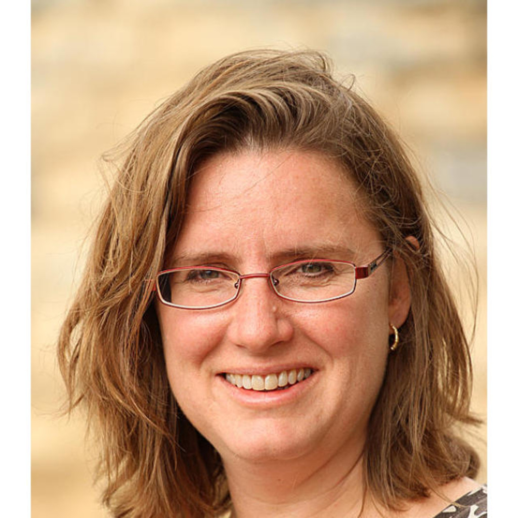 Lyndsay Turley - Director Comunications & Public Affairs, EMEA - (ISC)2 ...