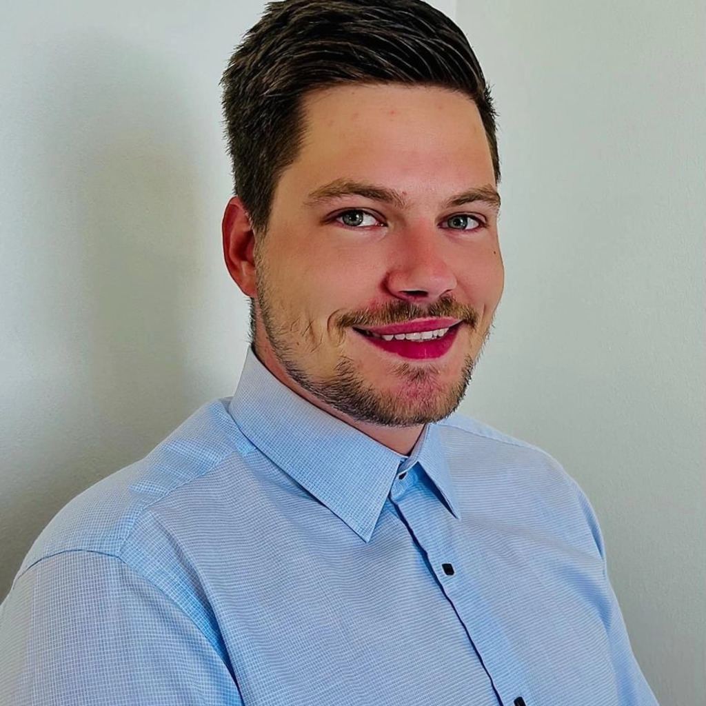 Gerrit Hallmann - Vorarbeiter - Adrian Muster Manufaktur | XING