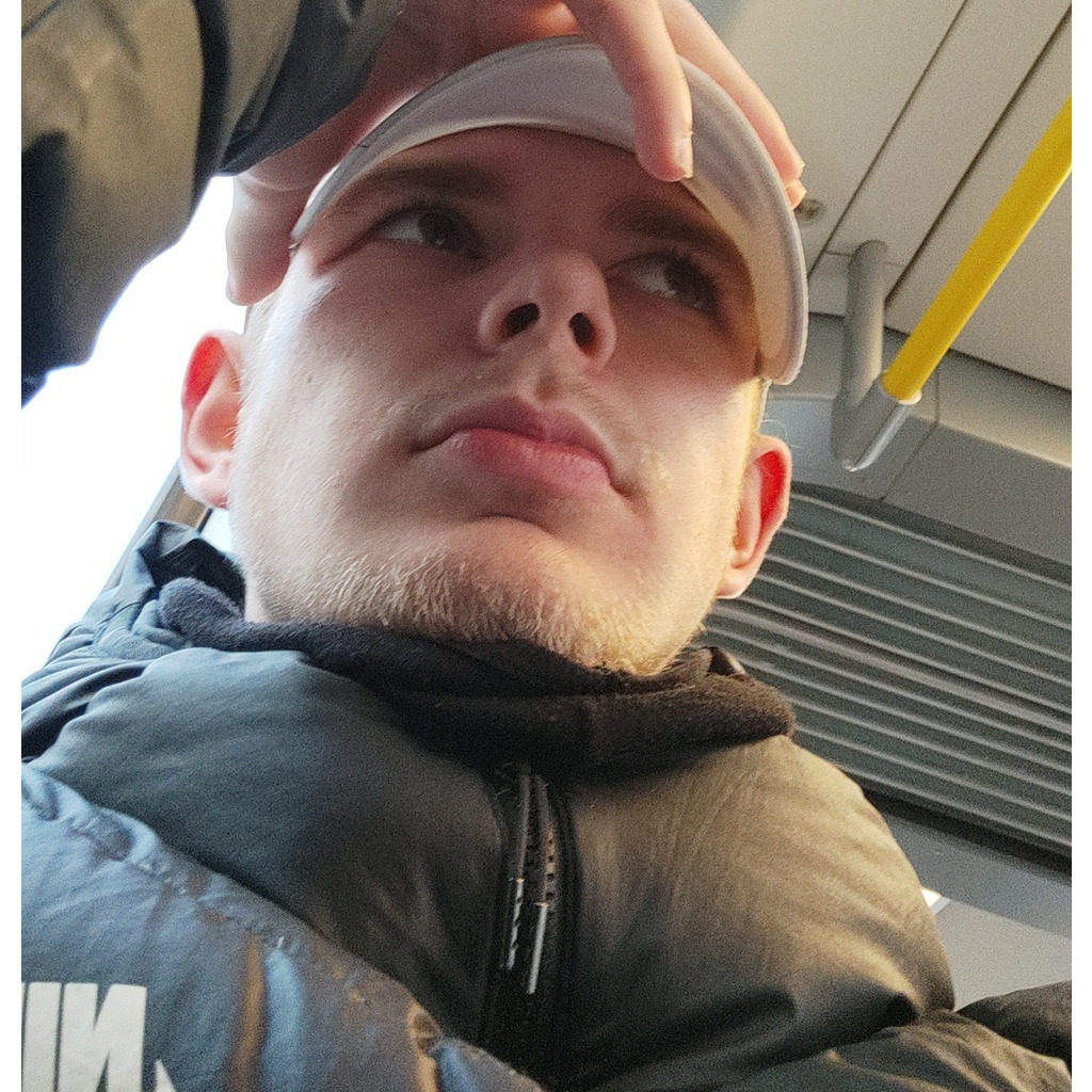 Brian Behrend - Arbeiten - Kryolan GmbH | XING