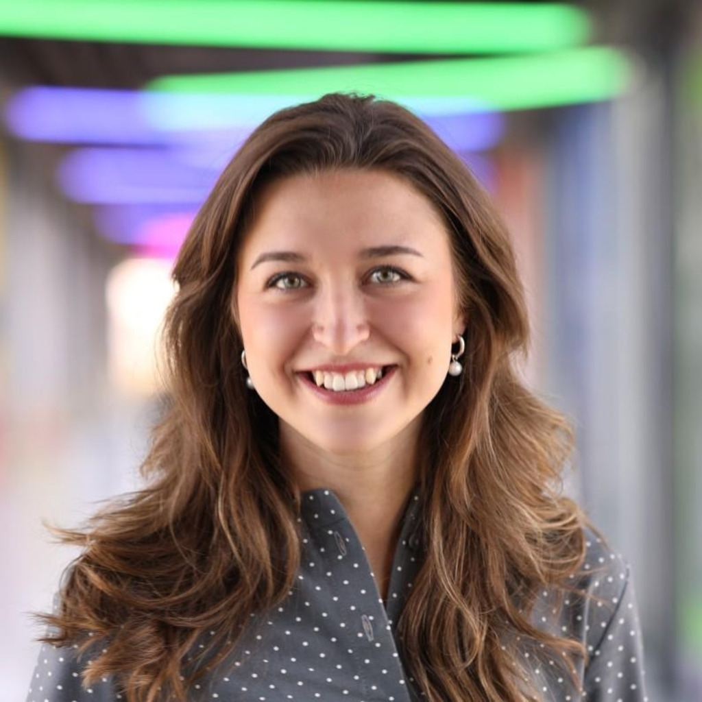 Polly Ivanova - Junior Manager People Development & Organizational ...