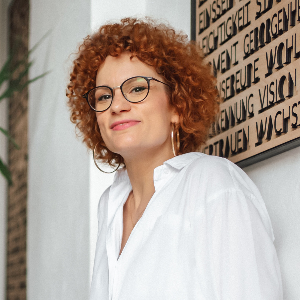 Julia Kellner - Freelance Senior Art Director - ked'shu Design | XING