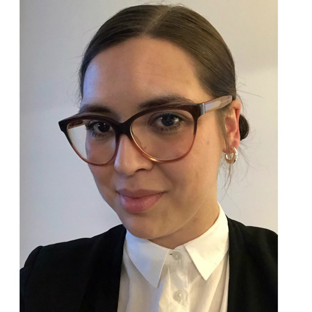 Sarah Kinast - Senior-Projektmanagerin - PERU Lichtwerbung GmbH | XING