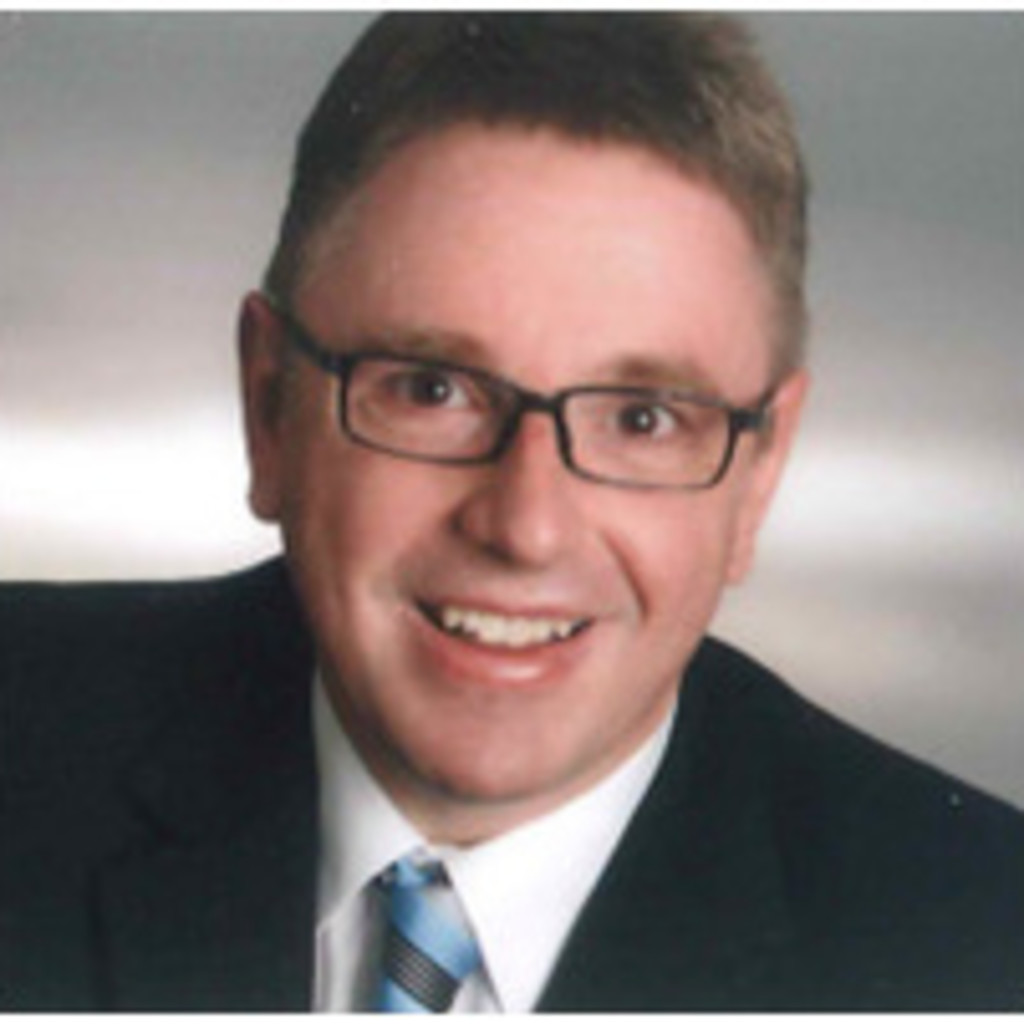 Thomas Geis - Senior Manager Commercials & Contracts - Führender ...