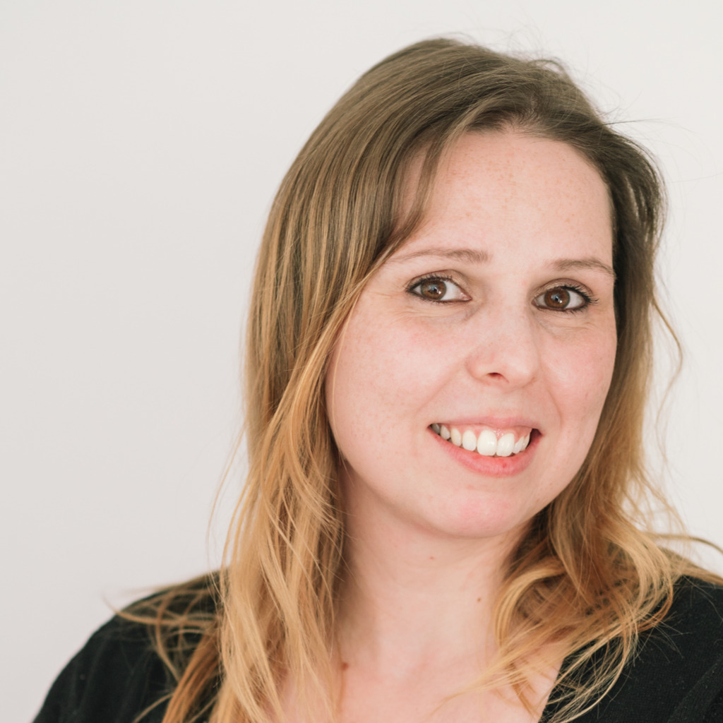 Nina Neuwirth - Medienkauffrau Print und Online - Weiterbildung | XING