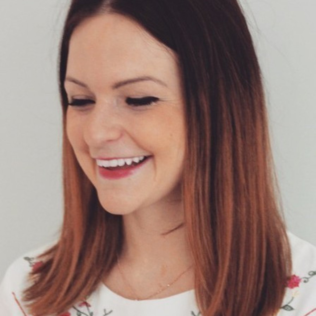 Christina Brüning - Referentin Unternehmenskommunikation und PR ...