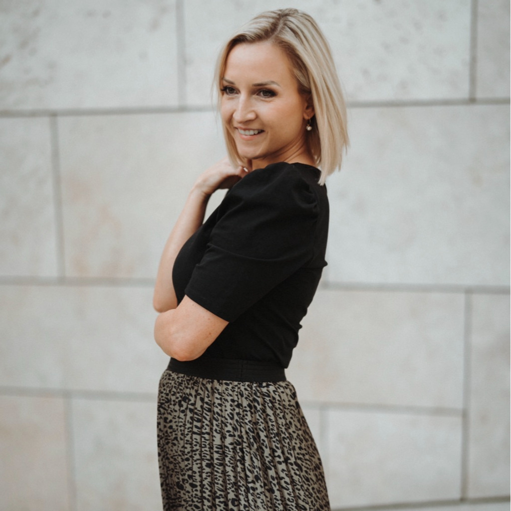 Julia Ide - Staatlich geprüfte Kosmetikerin und selbständige Visagistin ...