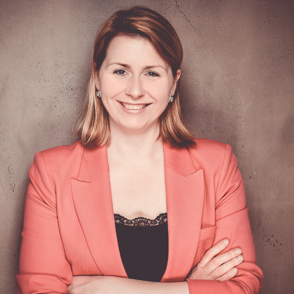 Julia Schlüter in der Personensuche von Das Telefonbuch