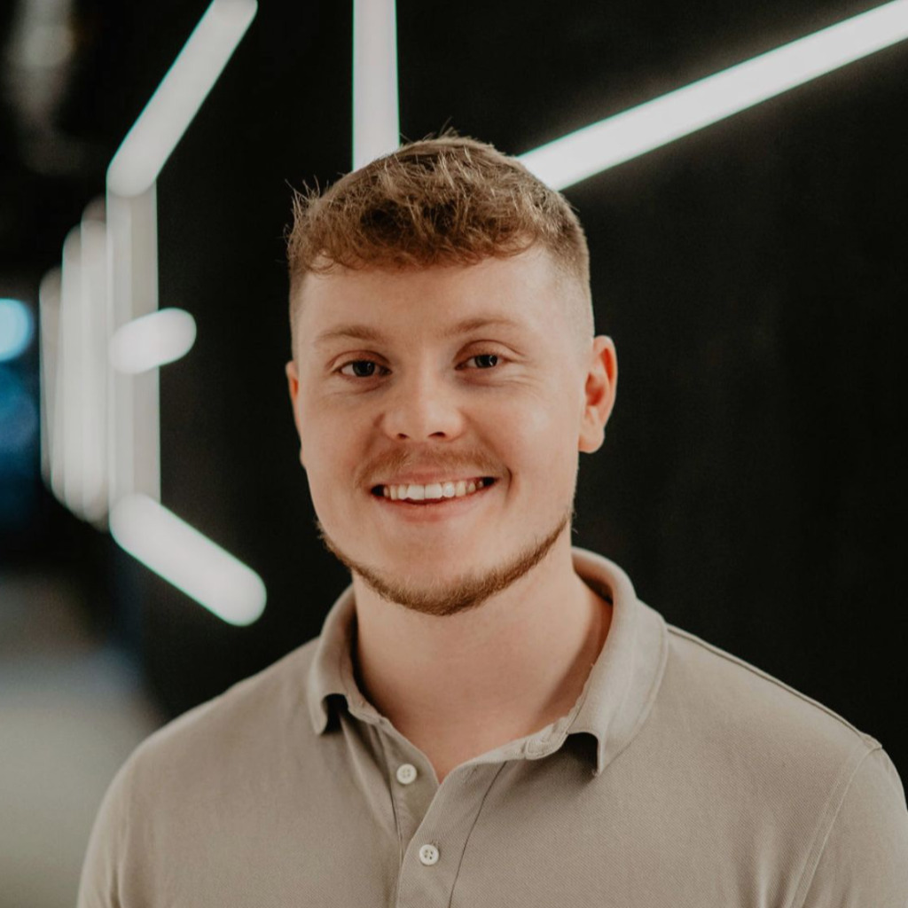 Niklas Heinke - Principal Consultant & Co- Founder - Highr. GmbH | XING