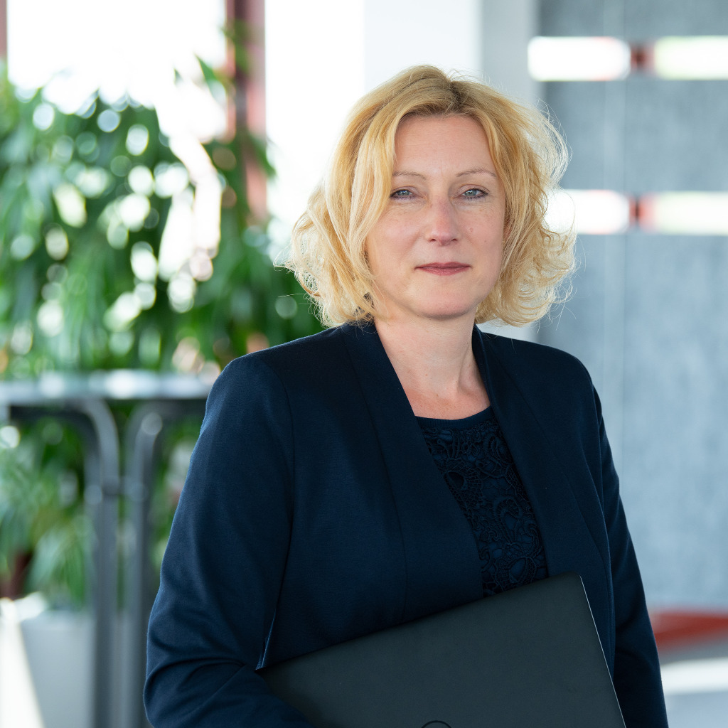 Sabine Buck - Head of Supply Chain Planning & Disposition - delta ...